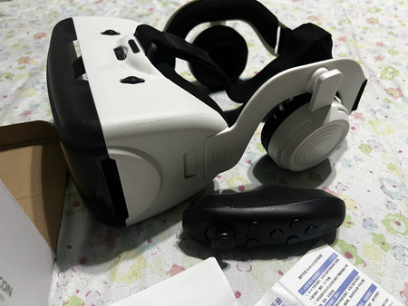 Virtual achki naushnikli