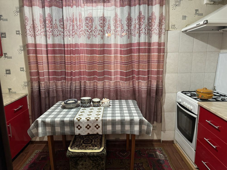 Сдается квартира 2ком Юнусабад 14-кв Ресторан Самара ( 10526)