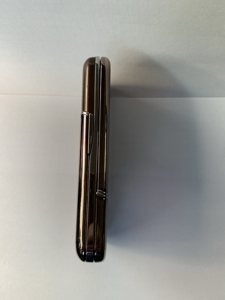 Nokia 8800 sapphire arte sotiladi