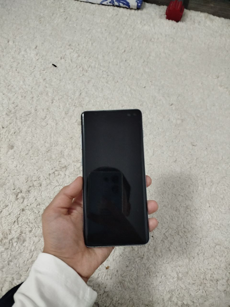 Продаётся samsung s10 +