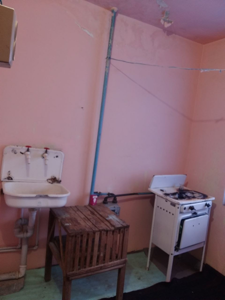 Dom 1 xonali,  2-qavat , 31.8 m² , suv , svet , Gaz Bor , Ariston bor