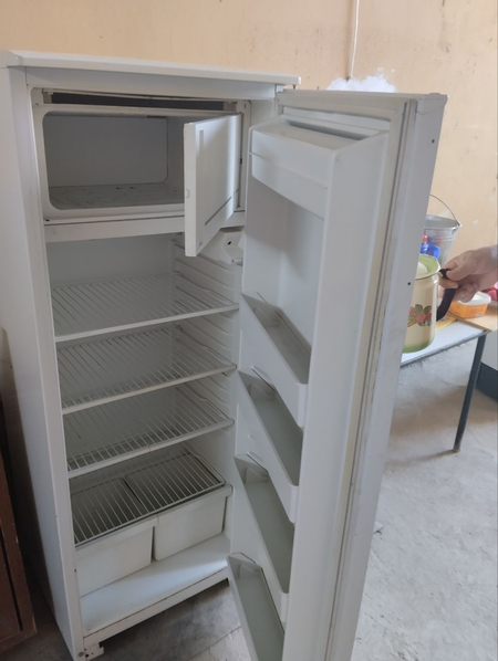 Продам холодильник б/у