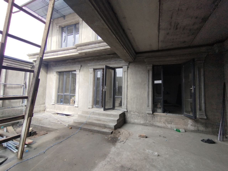 Uchastka sotiladi uch Qaxramon Parvozda