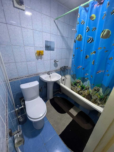 продам кавартиру метро хамза 1/5/5 балкон 2 3