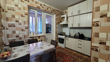 Продается просторная 3-комн. квартира, 85 м² 1/5 Мирзо Улугбек (J2974)