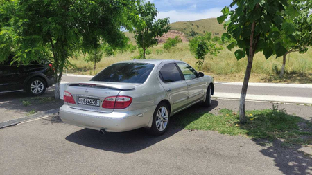 Nissan maxima a33