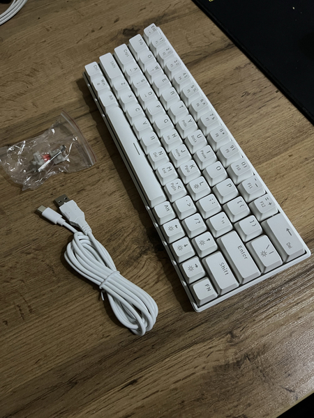 Игровая Механическая клавиатура , формат 60 % , rgb