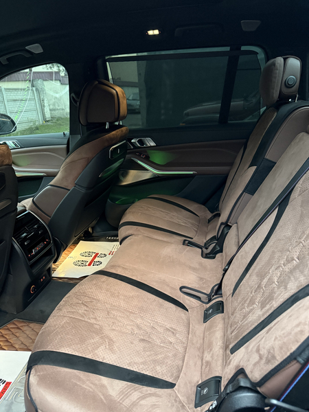 BMW X7  60i ENG FULI 2023