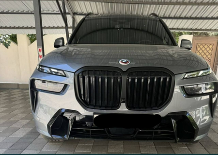 Продам BMW X7 2023/24