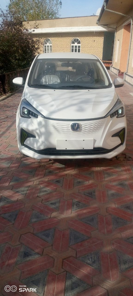 Changan ben ben sotiladi