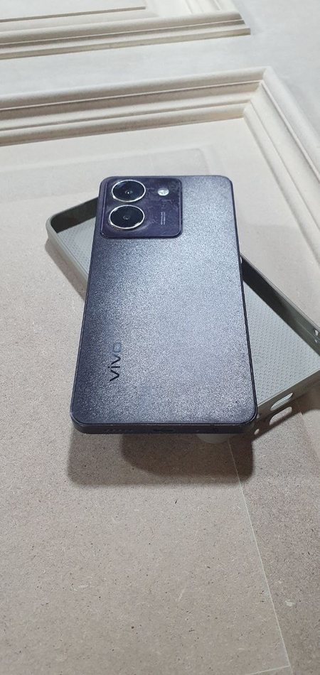 Vivo y27s 8/128 gb