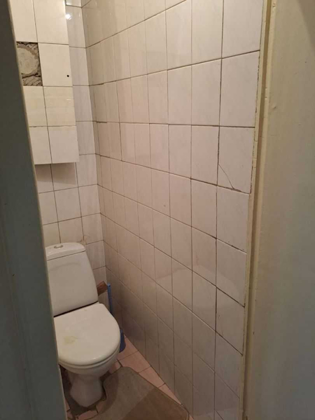 Продается квартиры 2/2/5 на Юнусабадском районе 18 й кв (J2204)