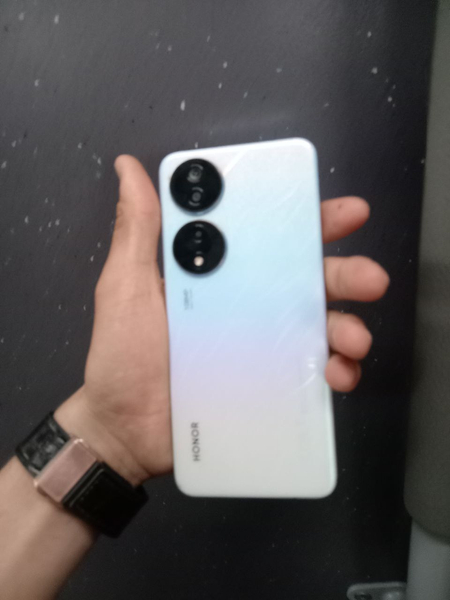 Xonor X7b sotiladi 128 gb holat yaxshi