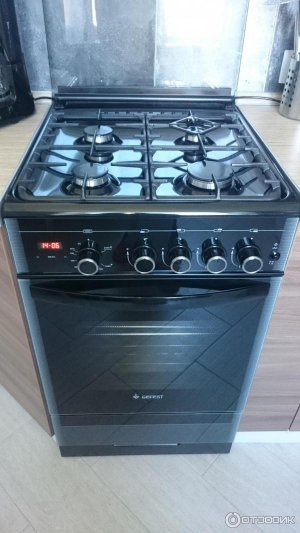 Компактная газовая плита от компании GEFEST.  Габариты: (50×57×85)