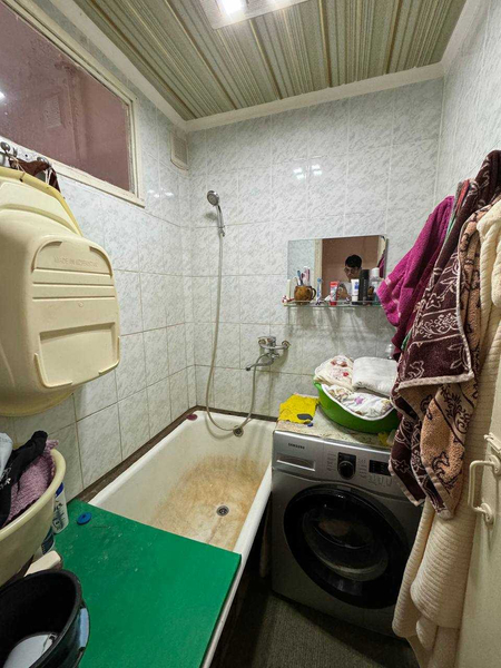 3 xonali 4 qavat 85m2. 5 qavatli panelni dom