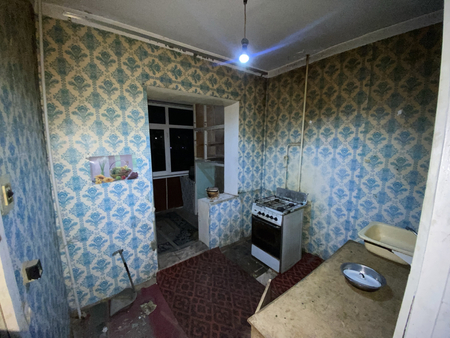 продается 4 комнатная квартира