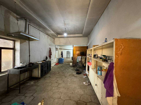 6 Sotiqli hovli sotiladi