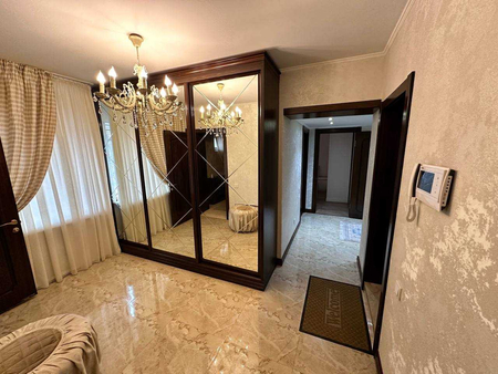 Ц1.    -3+2/3/4-  кирпич   77-серия  ( мебель + техника )   144 м²