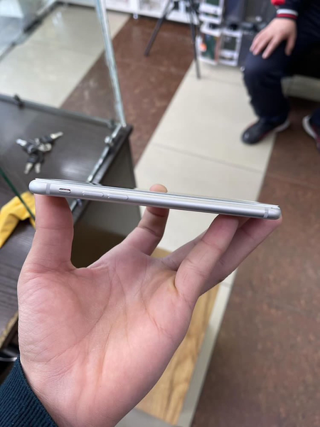 iphone 8 256 yomkst 100 xolati ideal kor dok yoq pass kopia beriladi