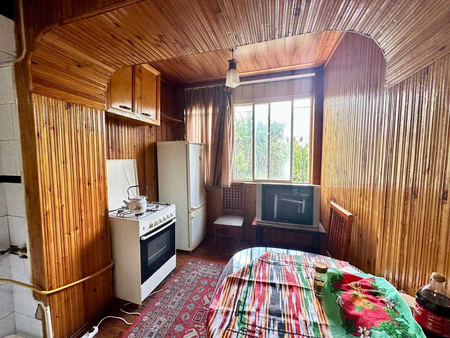 Срочно продаётся 1 комнатная квартира на Ц-4 (1/4/4) корзинка Шедевр.