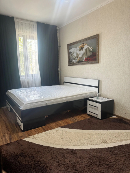 Сдается 3 х комнатная Ганга НБУ Банк Евро квартира