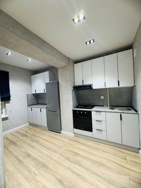 Продаётся 52м² Ц-4 2/3/4 ор-р кафе Централ