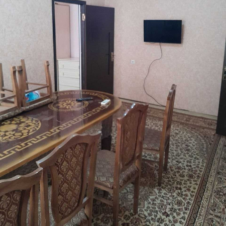 Tezda kichik uchaska sotiladi  77kvm ,1хоналик динамо кольцо