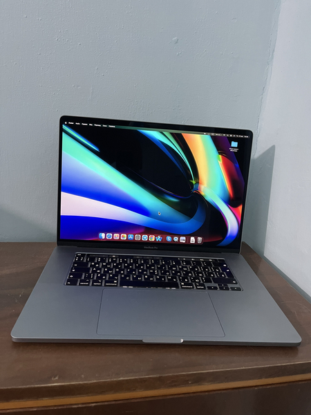 Macbook pro 16 2020 core I 9 1 tb