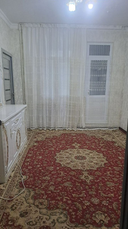 Maktab bogʻcha metro karzinka yaqinda joylashgan