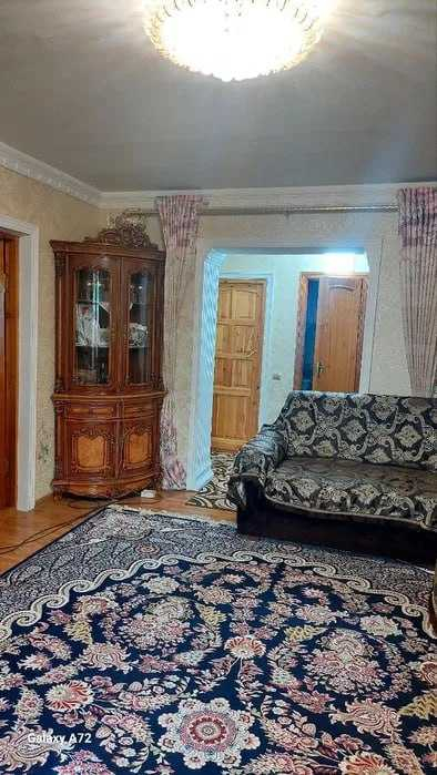 谷 126371 谷 Продаётся квартира 4/2/4 100 м² в Чиланзар