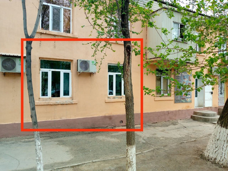 УВД светофор ёниндаки домда 1-этажда 3 хонали квартира сотилади