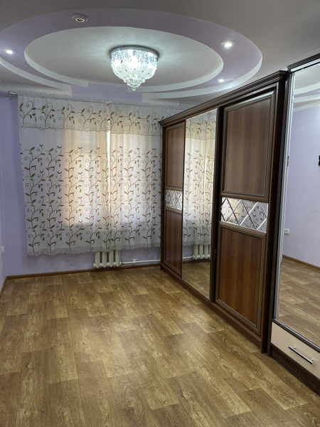 4 комнатная квартира подается