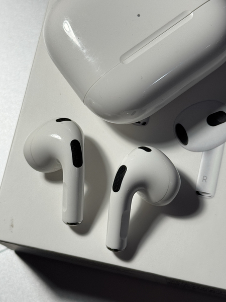 Apple AirPods 3, в отличном состоянии