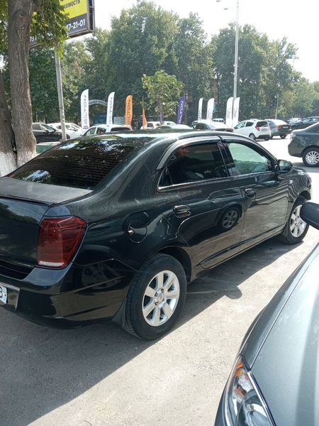 Продам свой Cobalt 2013 4-п