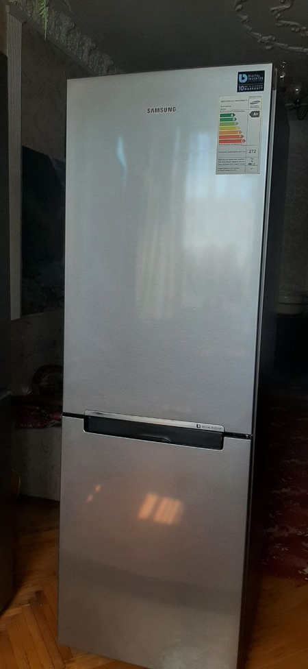 Холодильник Samsung! No Frost !Модел RB29FS в отличном состоянии!