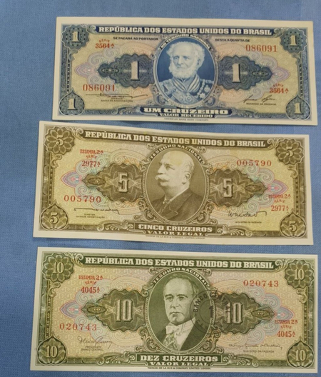 Продам монеты,значки