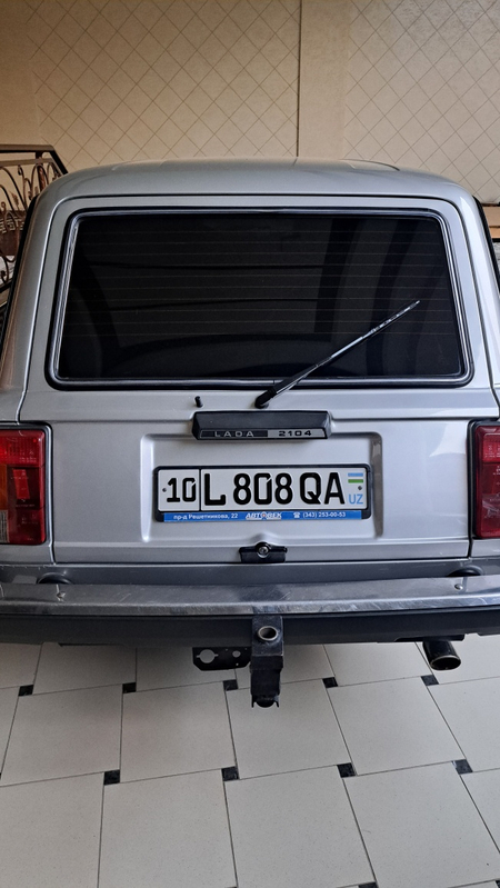 Lada 2104 yaxshi holatda