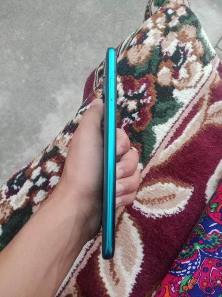 Redmi not 9 c sotladi