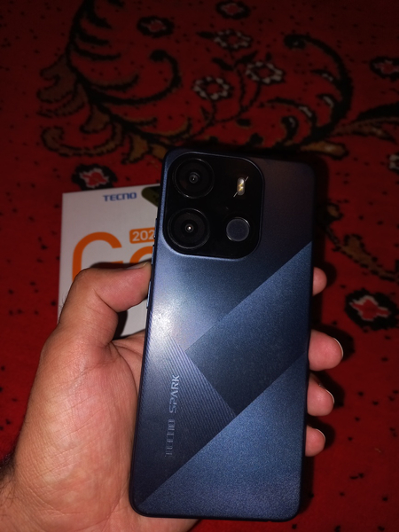 Techno Spark GO sostanyasi a+ holatda 800 000 ming