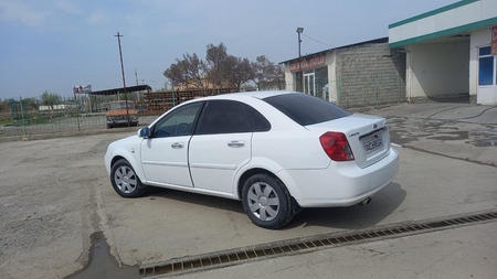 Probeg: 187000km
Rangi: oq
Kraskasi: bor petno
Metan gaz 10