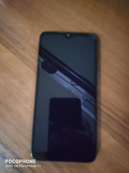 Redmi 7 ideal holatda sotiladi