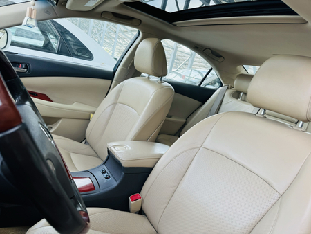 LEXUS es 350 srochna tezda va zudlik bilan sotiladi