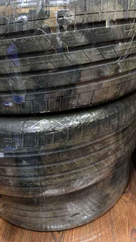 Продам шины Goodyear Efficient Grip Performance