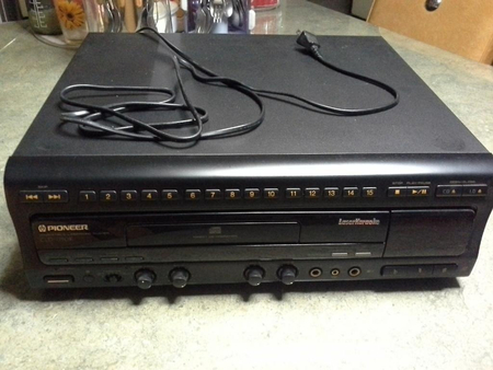 Проигрыватель лазерных LD CD CDV  дисков Pioneer CLD  1750K.