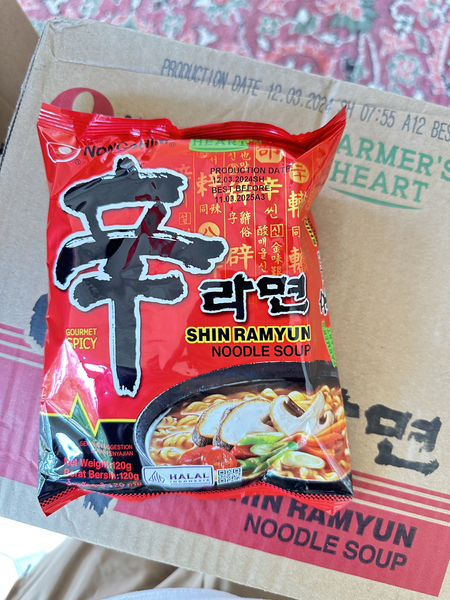 Lapsha tez tayyor boladigan maxsulot Shin Ramyun Nongshim, 120 г optom