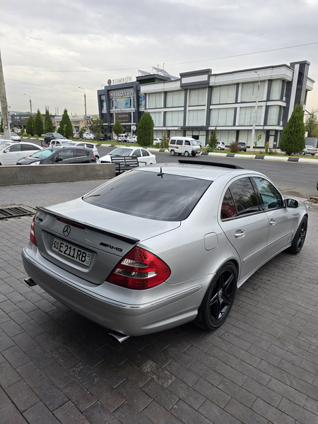 M-B W211 E500 AMG Official/Original