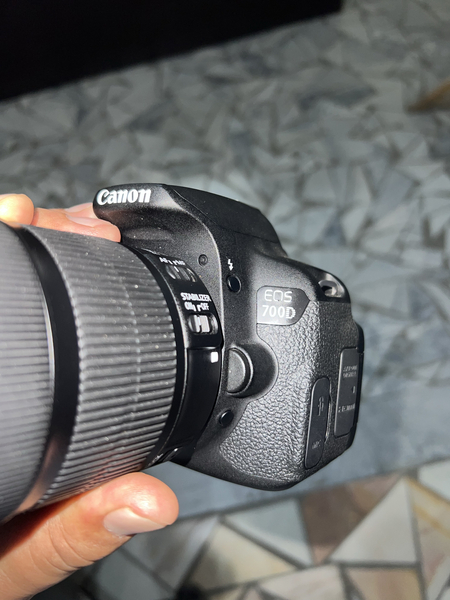 Canon 700D fotoaparat