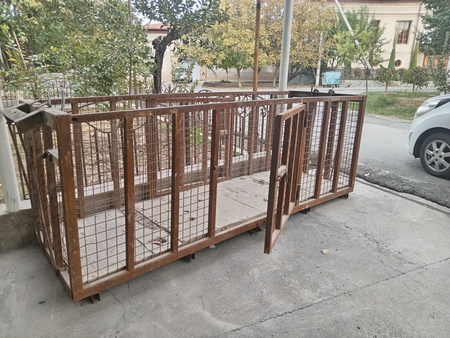 Temir qafas sotiladi