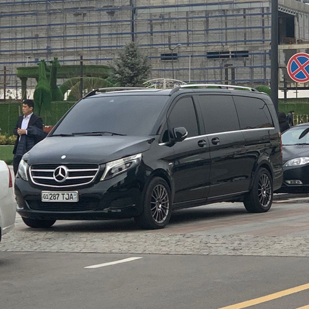 Mercedes-Benz w222 kartej toy to'y mehmon xizmati batafsil opisaniyada
