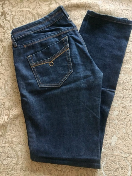 Продаются новые джинсы Mango (оригинал).